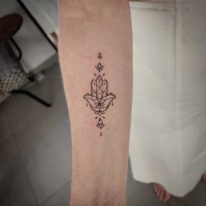 25 Small Symbol Tattoos That Hold Deep Meaning - TattoosOfAsia