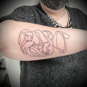 15 Feminine Lesbian Tattoo Designs That Speak of Love and Strength ...