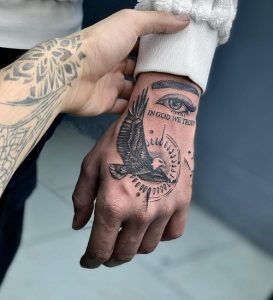 26 Aesthetic Hand Tattoos That Look Effortlessly Cool - TattoosOfAsia