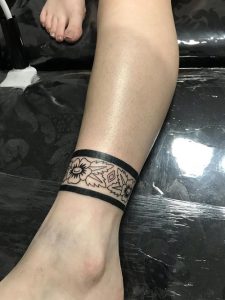 26 Fresh Floral Fine Line Tattoo for Modern Ink Fans - TattoosOfAsia