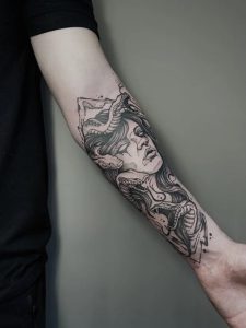 16 Ancient Greek Tattoos Full of Meaning - TattoosOfAsia
