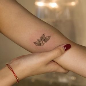 18 Tiny Christmas Winter Holiday Tattoo for Merry Moments - TattoosOfAsia