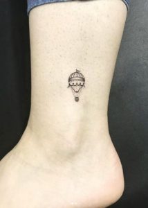 18 Tiny Christmas Winter Holiday Tattoo for Merry Moments - TattoosOfAsia