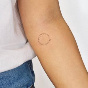 15 Shell Tattoo Designs with Soft Coastal Aesthetic - TattoosOfAsia
